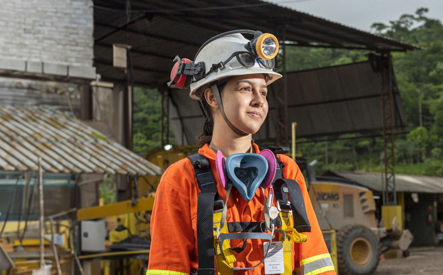 Brazil's Gold Mining Sector Flourishes with Female Representation ...